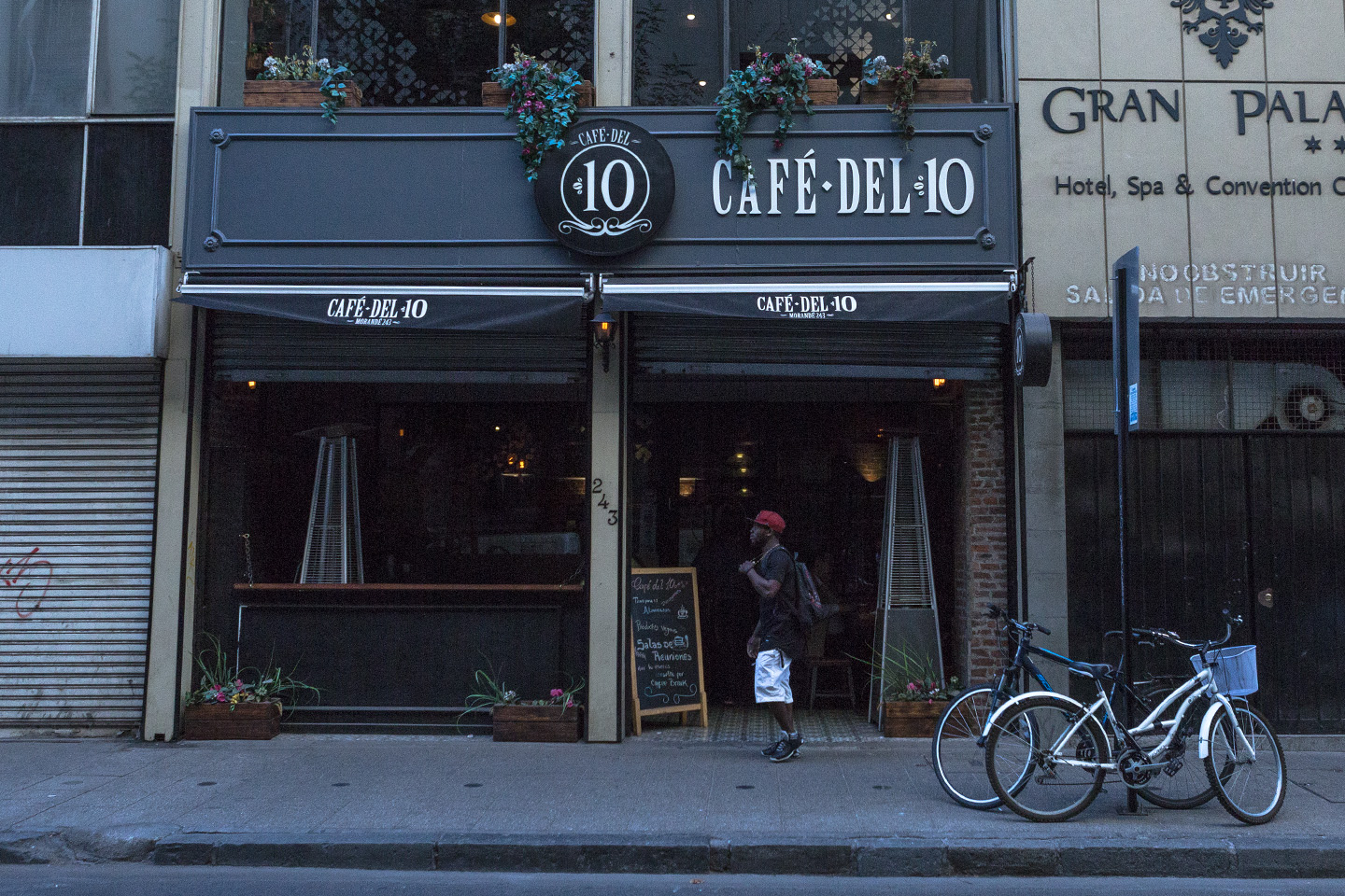 Café del 10: un pedacito de Nueva York en pleno centro de Santiago