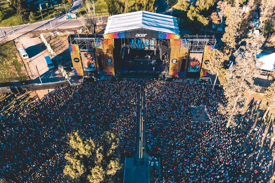 Tour por los stands de Lolla 2019