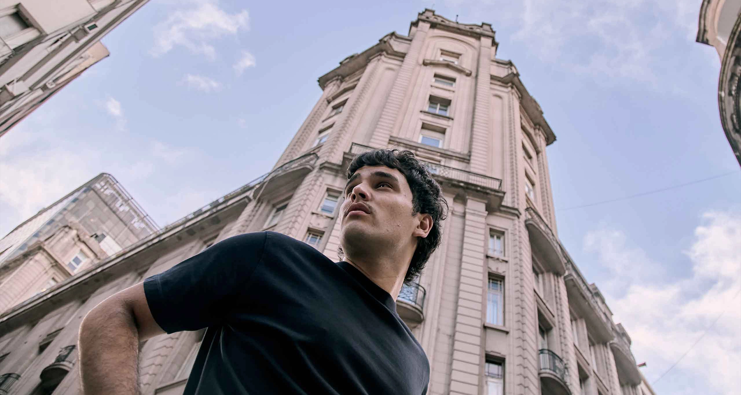 Broke Carrey presenta “Río de la Plata”, su último EP